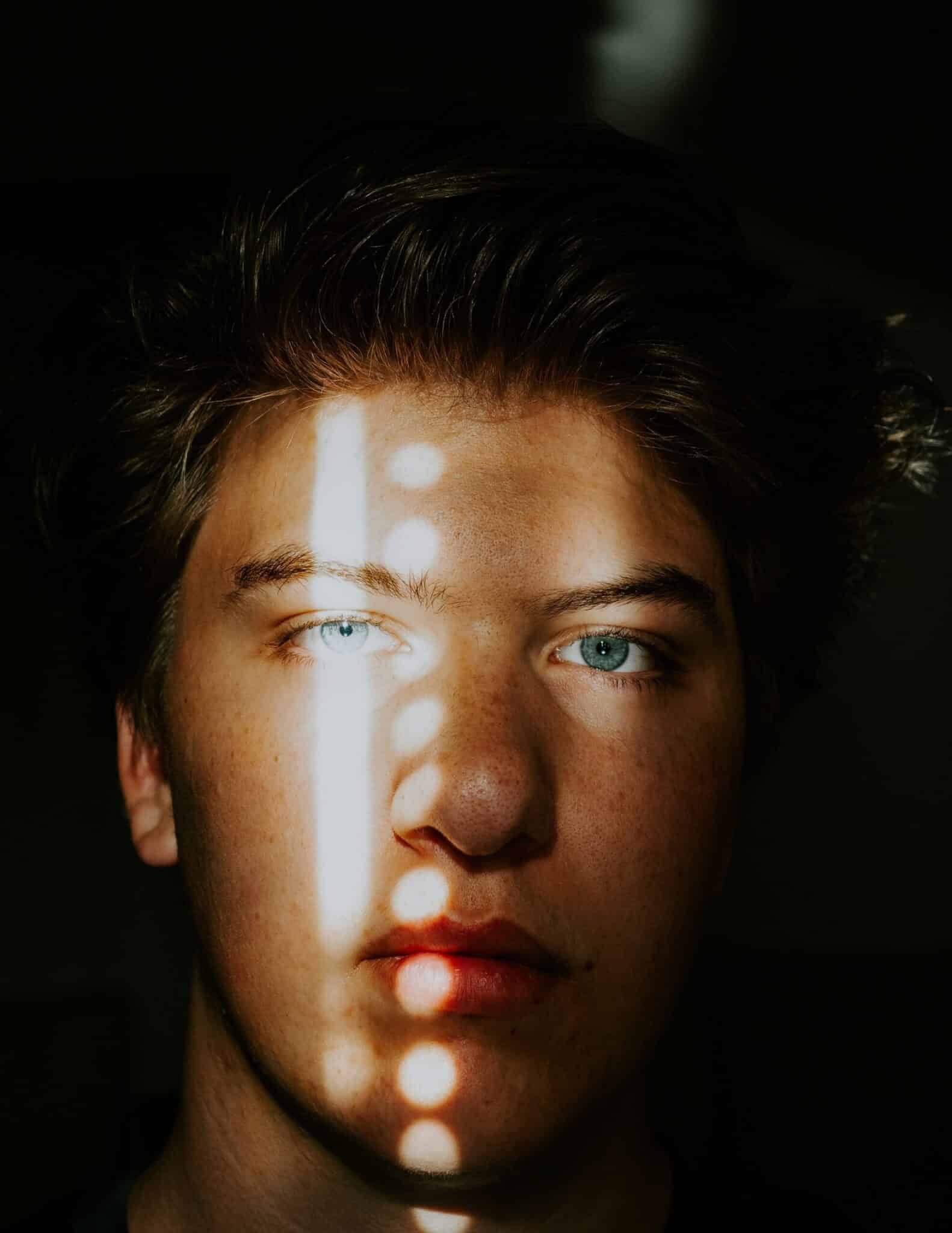 Bipolar Disorder vs Depression: Key Differences Explained