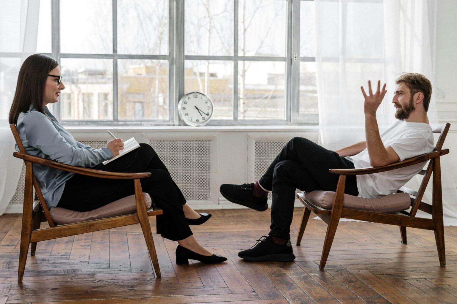 Transference vs Countertransference: Key Differences Explained
