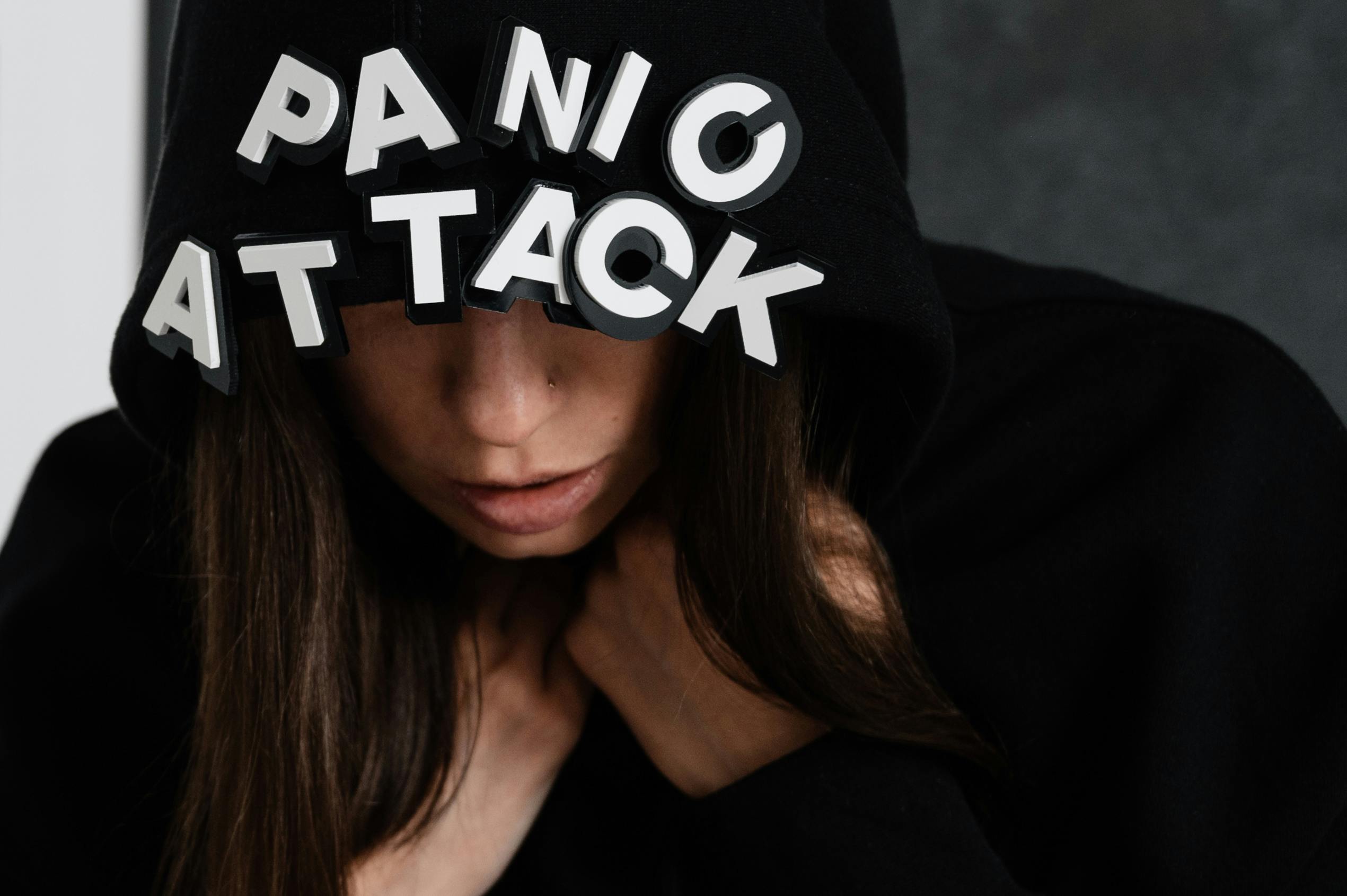 14 Physical Symptoms of Anxiety: What Your Body Feels
